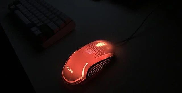 I-ROCKS IM6 WiRED USB RGB GAMiNG MoUSE WHITE WINGS GLOWING